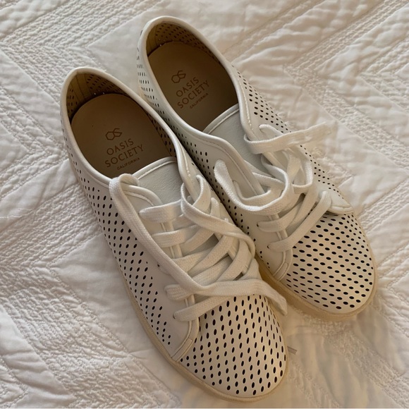 Oasis Society | Shoes | Oasis Society Perforated Sneakers Sz 75 | Poshmark